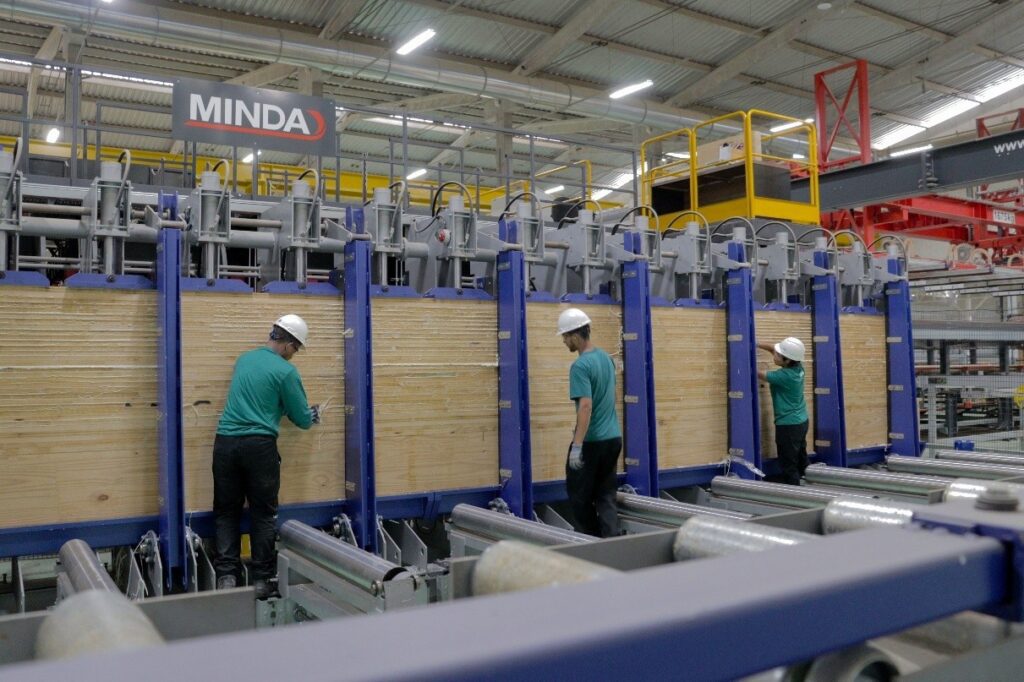 Madeira Laminada Colada (MLC): Vantagens E Aplicações | Urbem